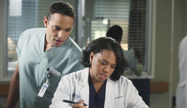 25 Nurses on TV We Would Love to Work With > Top RN to BSN